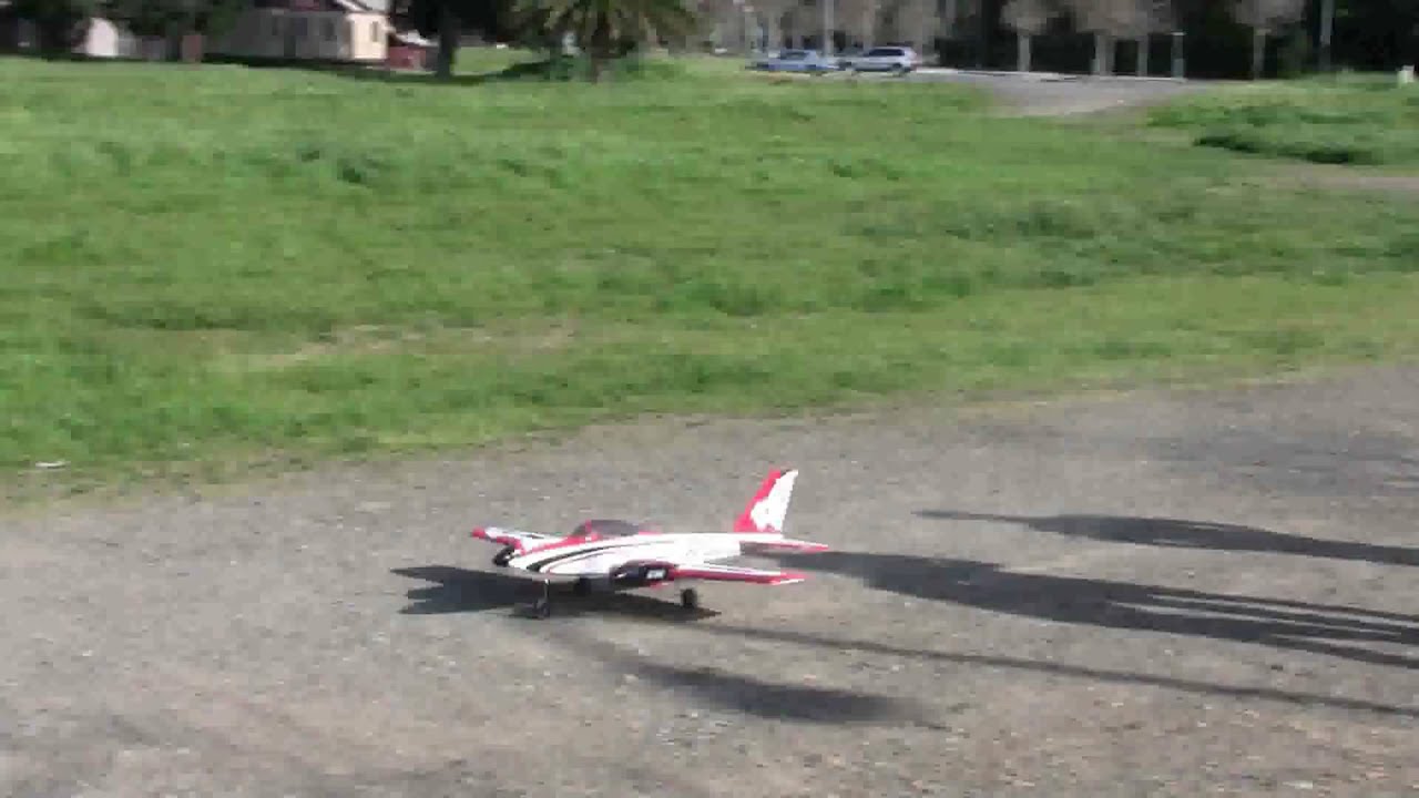 E-Flite Deuces Wild flown by my brother - YouTube