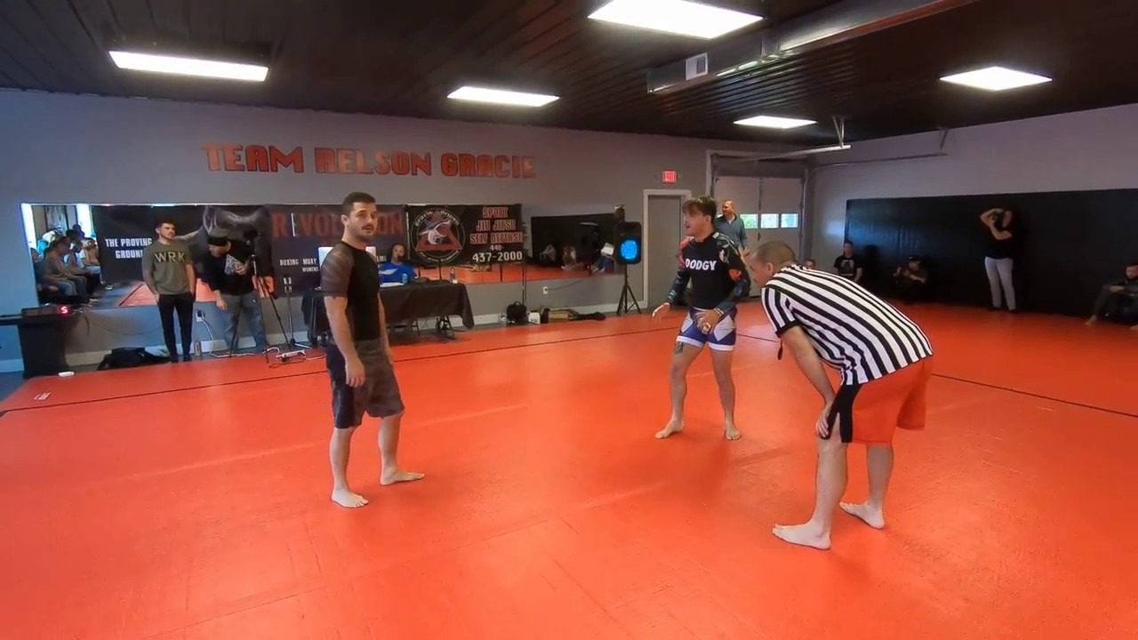Sean Foster VS Mark Farrell - YouTube