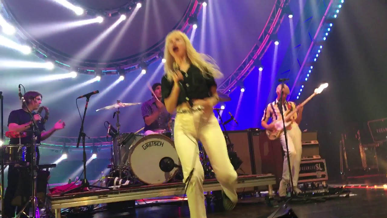 Paramore Charlotte 9.11.17 "Ain't it Fun" - YouTube