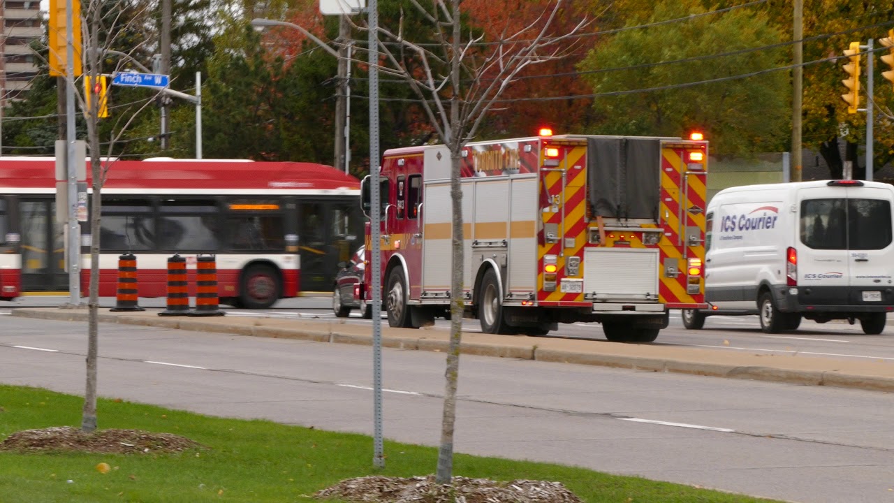 Toronto Fire Services Rescue 413 Responding - YouTube