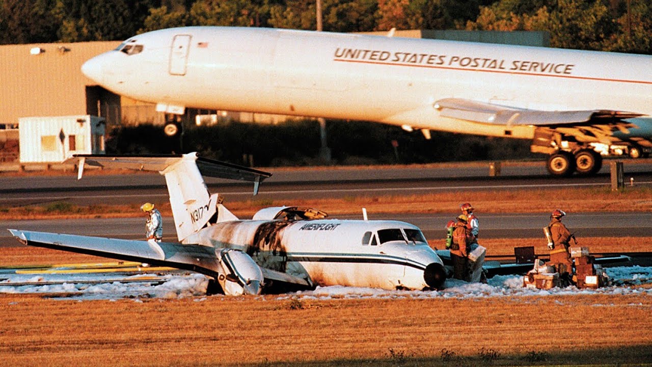 Back Heavy - Ameriflight Flight 262 - YouTube