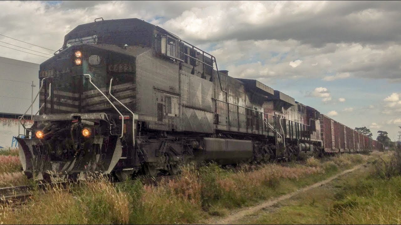 !!!FERROSUR LLEGANDO AL PATIO DE PUEBLA¡¡¡ FSRR 4431 & 4828 JUNTO AL PARQUE PUEBLA POR LINEA VB ...