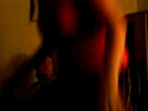 Sarah's big butt dance