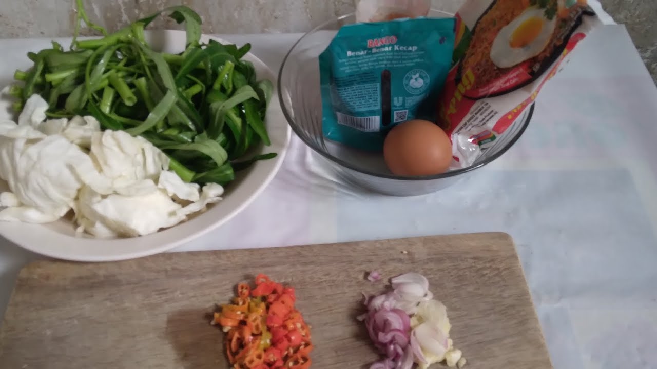 Olahan Indomie Dan kangkung yang sangat enak, Menu sarapan Ala kuli, sederhana tapi enak tenan ...
