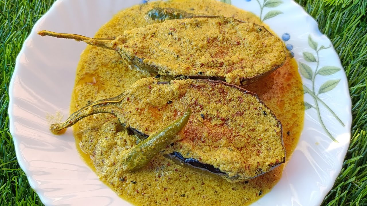 বেগুন বাসন্তী রেসিপি |begun basanti recipe | baingan ki sabji - YouTube