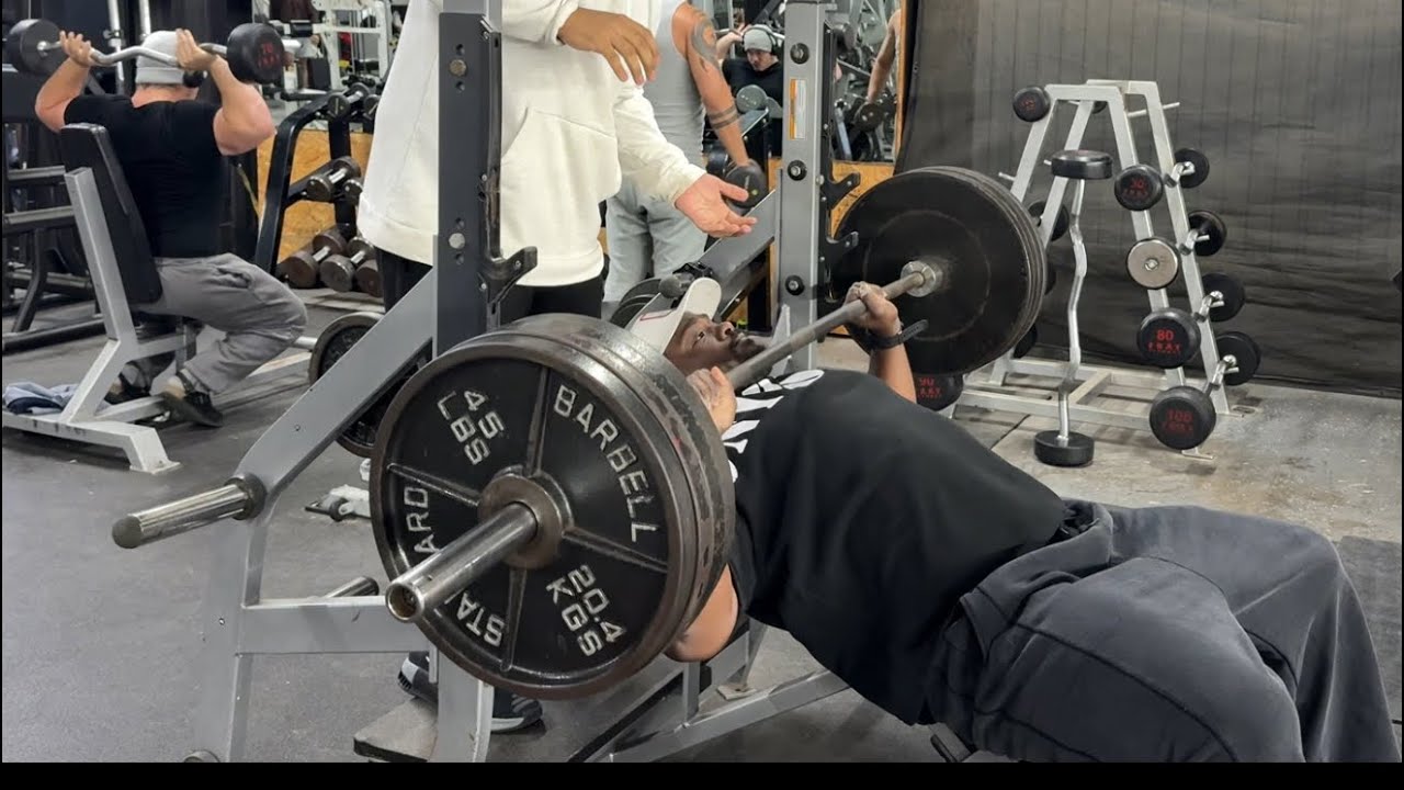Road to Natty Pro- 405 incline bench- motivational Yap - YouTube