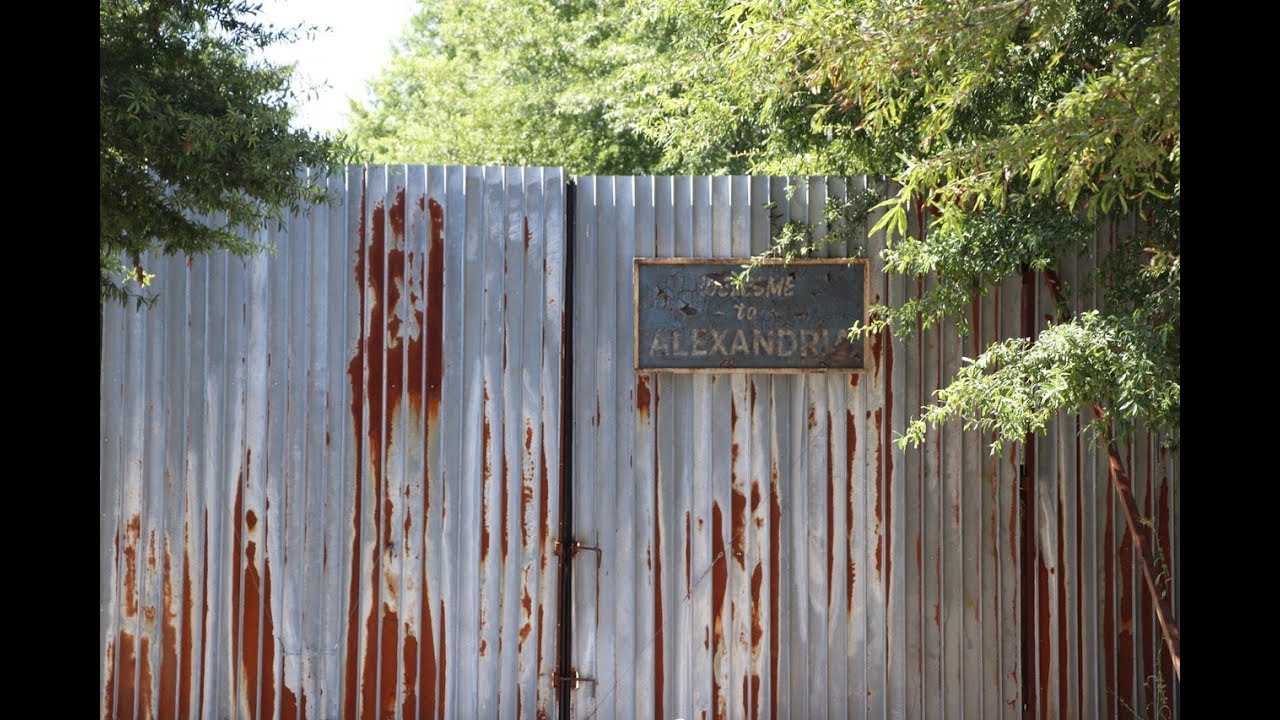 The Touring Dead Visiting The Locations Used For The Walking Dead the-touring-dead-visiting-the-locations-used-for-the-walking-dead