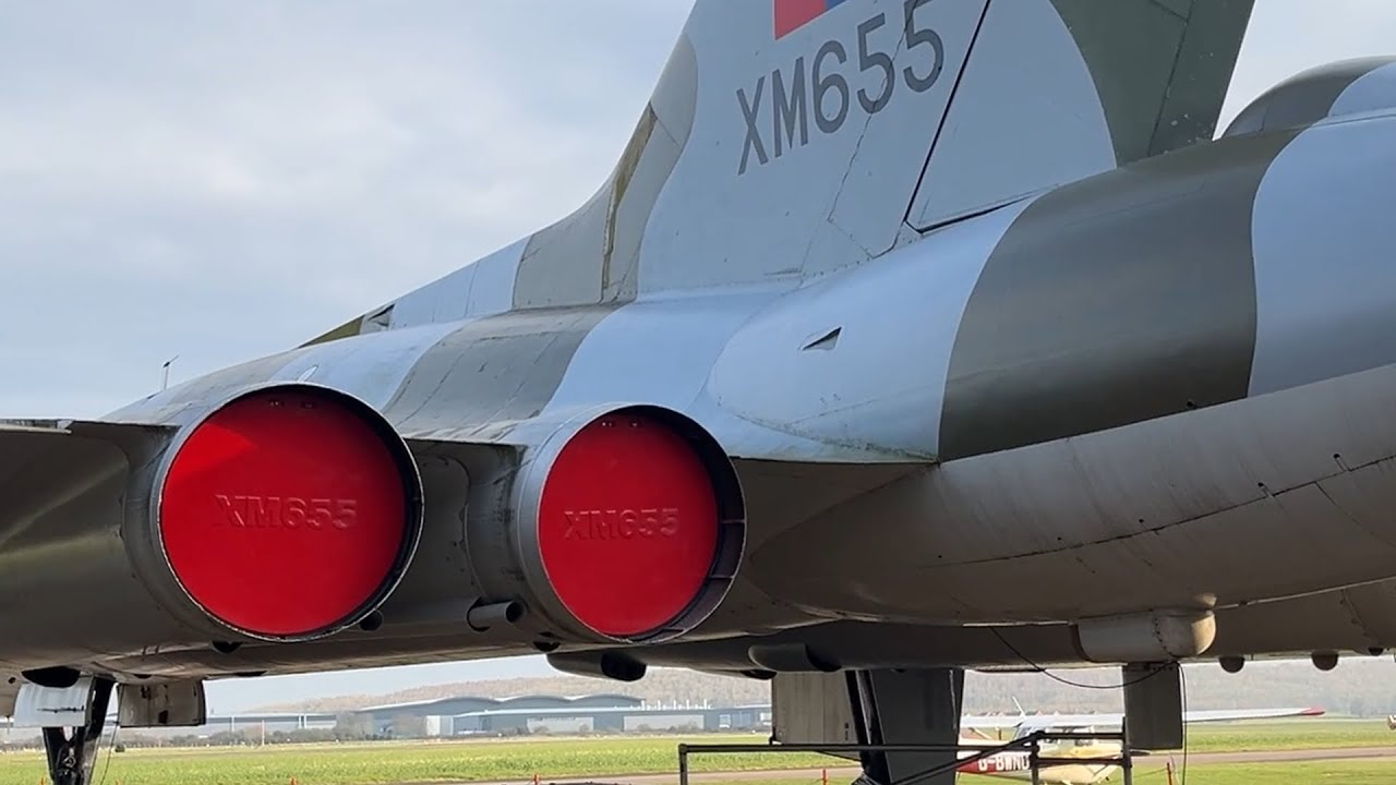 AVRO VULCAN B.Mk2 XM655 - Wellesbourne Airfield, Warwickshire - YouTube