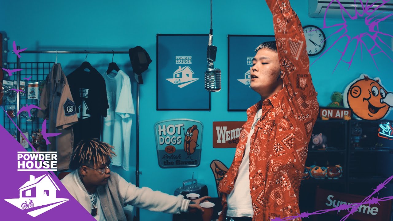 Heavy Bom & Laugh lollen − Get lit (Official Performance) - YouTube