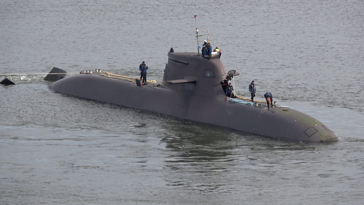 Den tyska ubåten U-33 (S183) lämnar Stockholm, 20200316 - YouTube