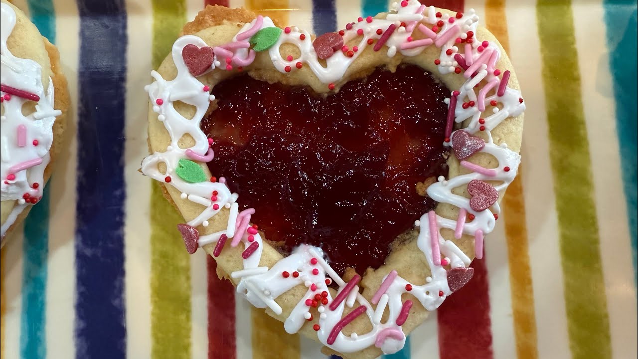 Heart Shaped Butter Cookie from The Unofficial Disney Parks Holiday ...