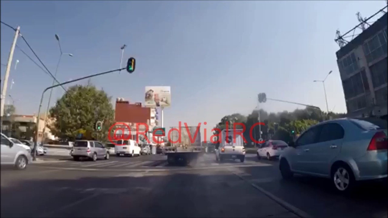 Camión contaminando en Av. Patriotismo - YouTube