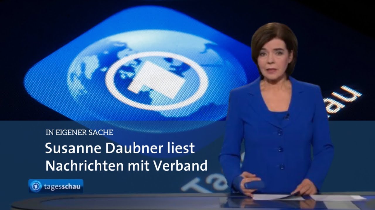 Sprecherin Susanne Daubner mit blauem Verband in der tagesschau (19.11. ...