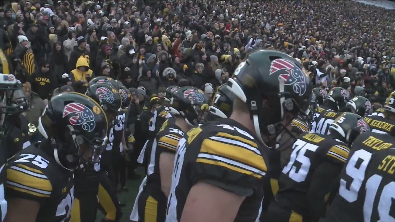 Iowa Hawkeyes introduce new metal detectors ahead of football season ...