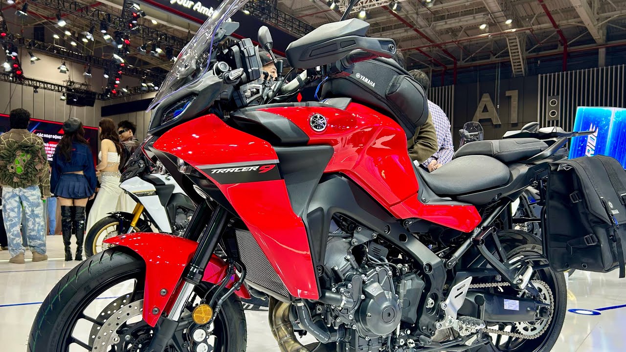 Yamaha Tracer 9 Red Color - YouTube