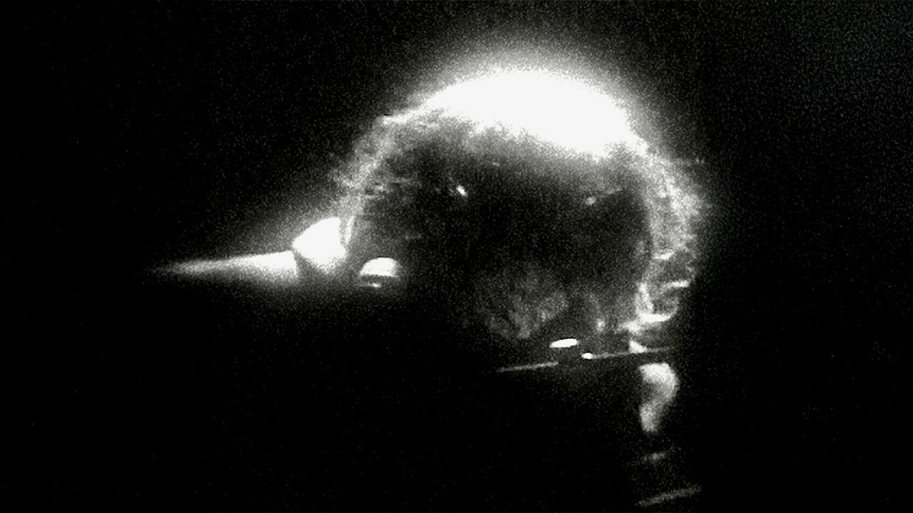 Mk.gee - cz (Live) - YouTube