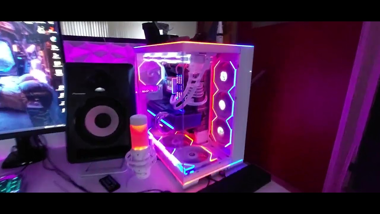 My PC Set Up.. Asus Intel i7-13700K LianLi AMD Ryzen 9 9950x - YouTube
