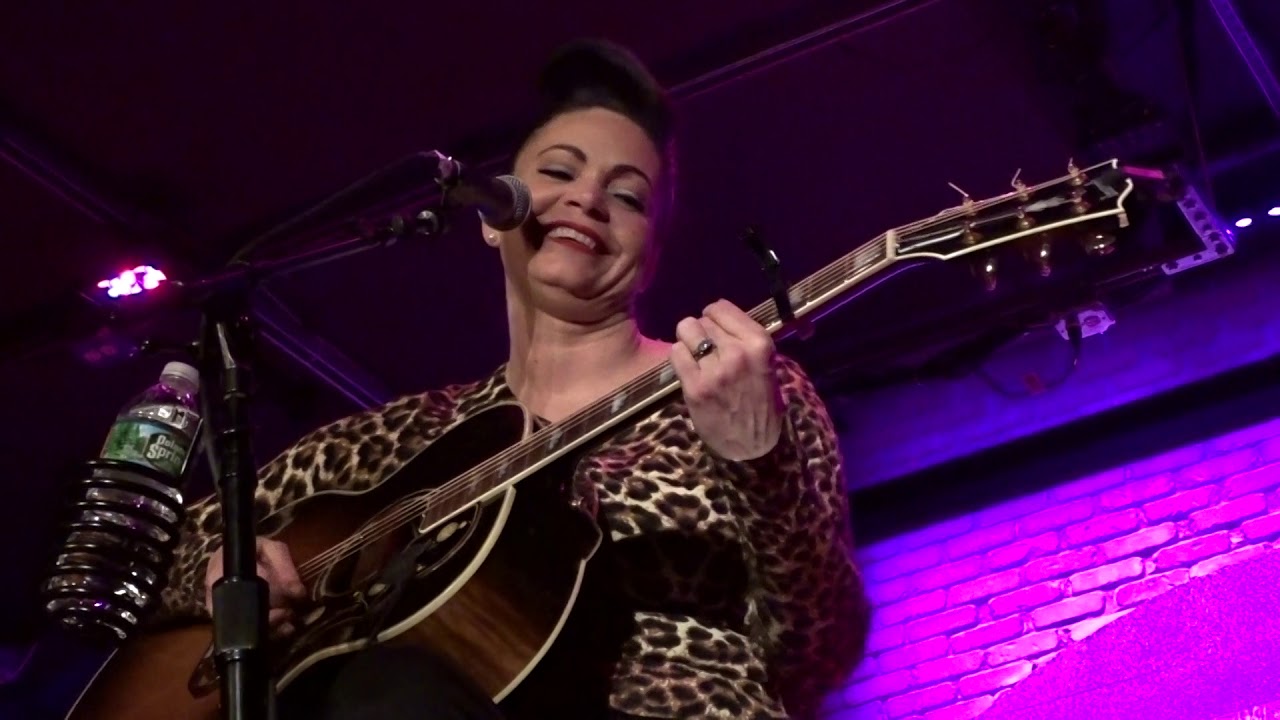 Angaleena Presley - Bless My Heart - City Winery, Boston, 1/28/18 - YouTube