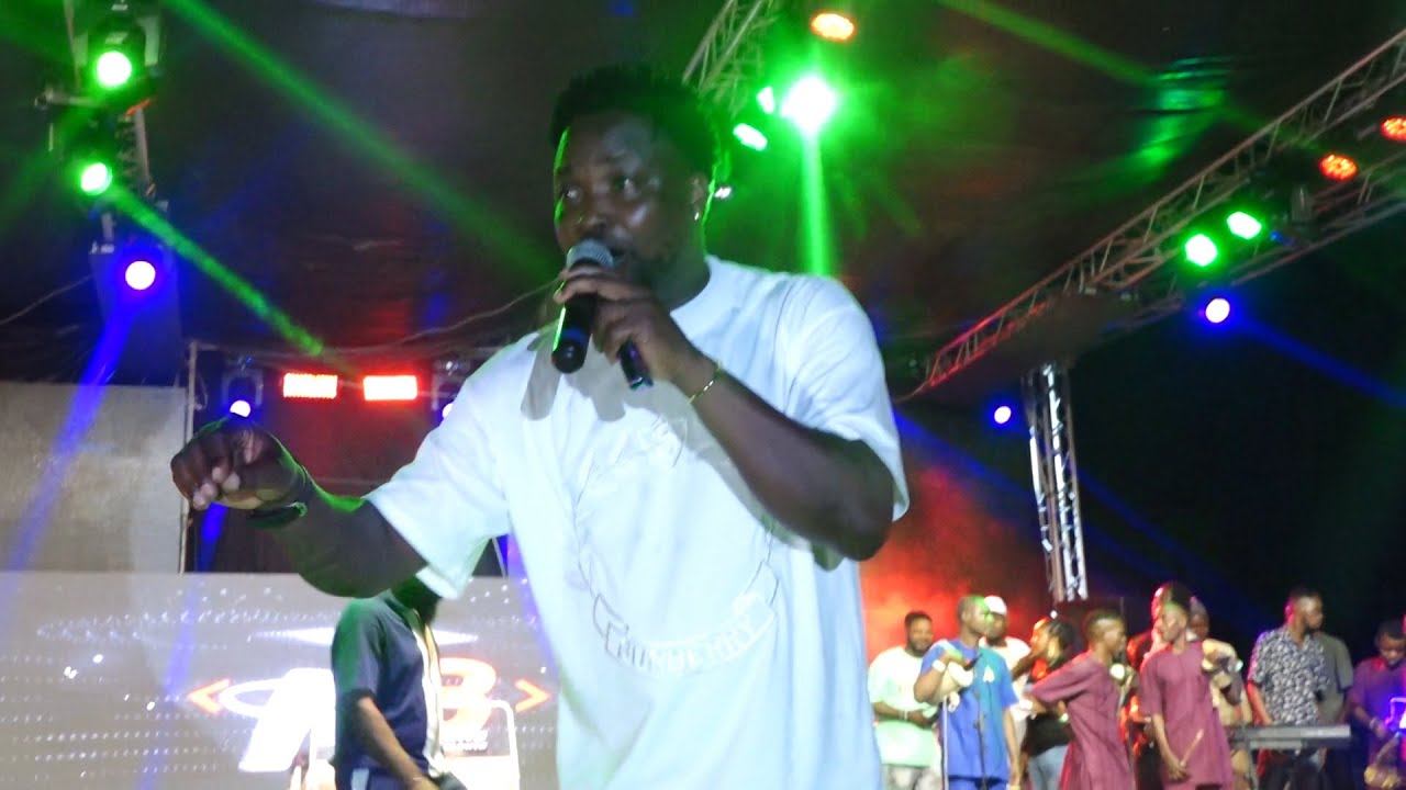 YORUBA ACTOR SOJI TAIWO OMO BANKE PERFORM LIKE PASUMA ON STAGE AT AGEGE ...
