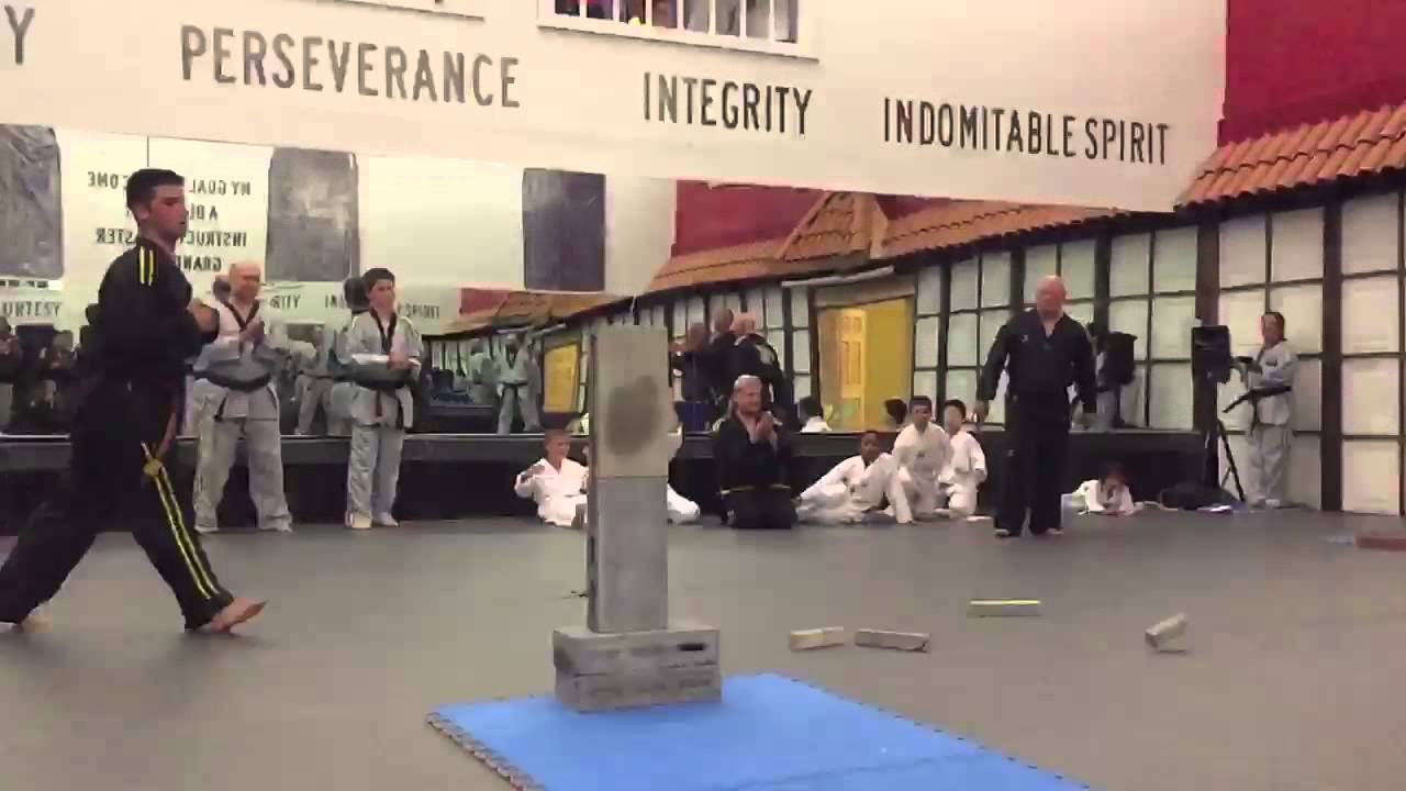 Master Jason Bender 720 Spinning Hook Kick - YouTube