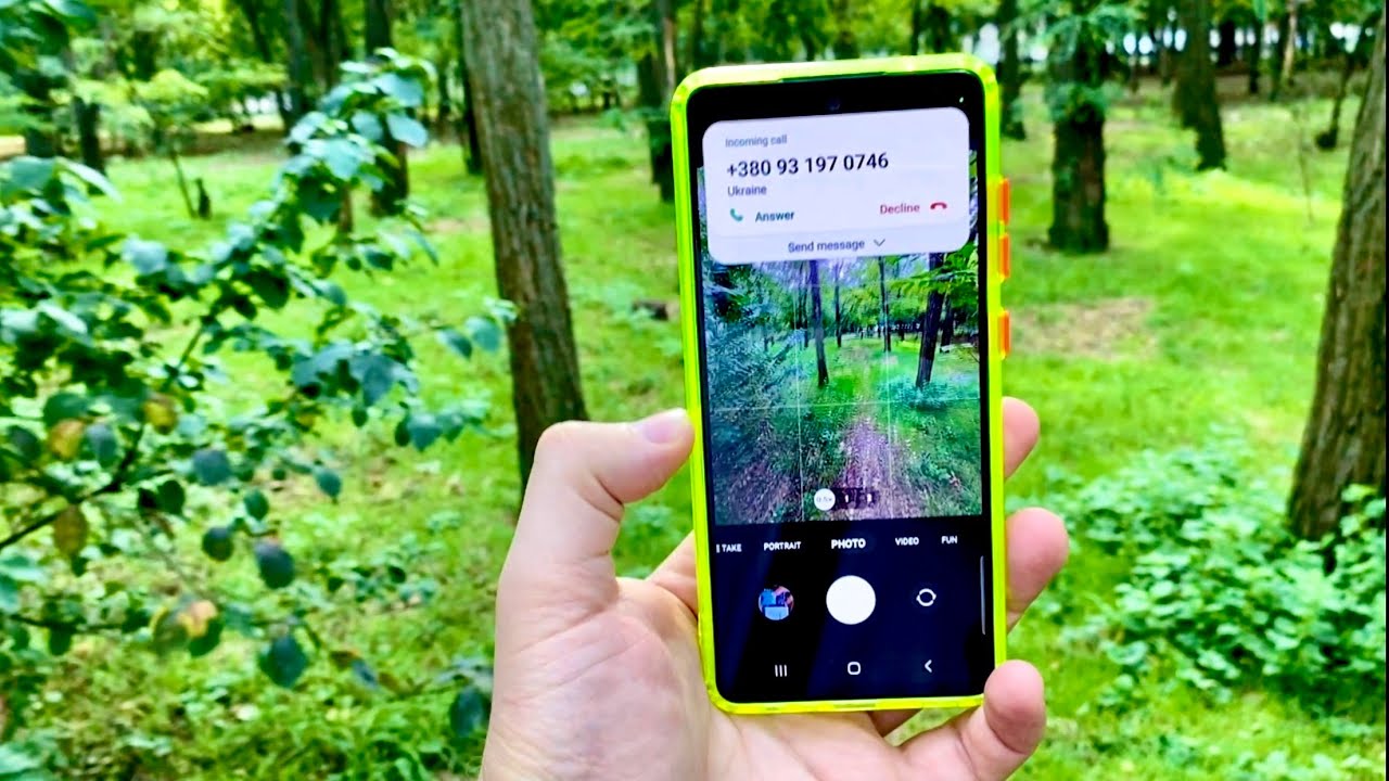 Invisible smartphone in the Park Incoming call - Samsung Galaxy A53 5G ...