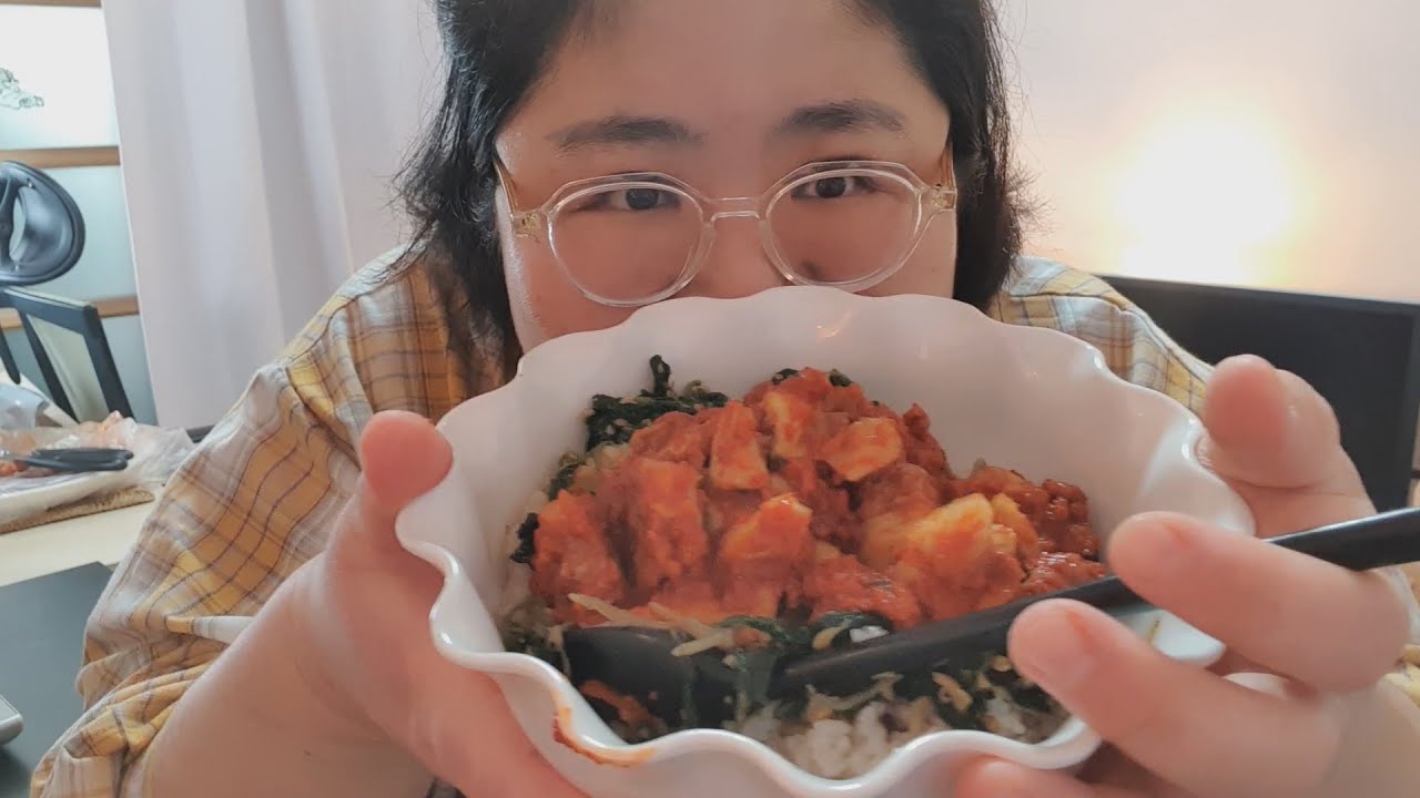 역대급으로 매운;;; 실비김치 비빔밥 ㅠㅠ 먹다 죽을뻔... very spicy SILVI KIMCHI ASMR - YouTube