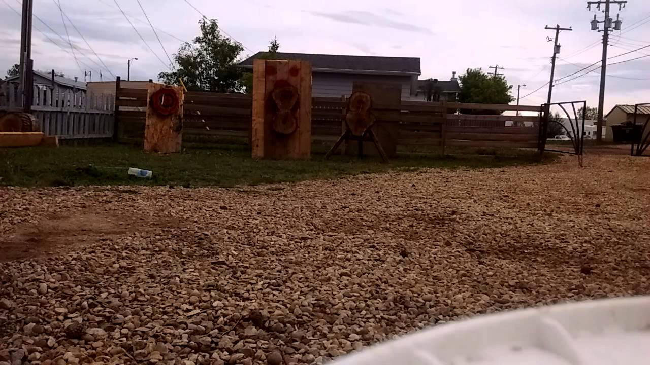 Tomahawk throwing- 5 targets and 6 hawks - YouTube