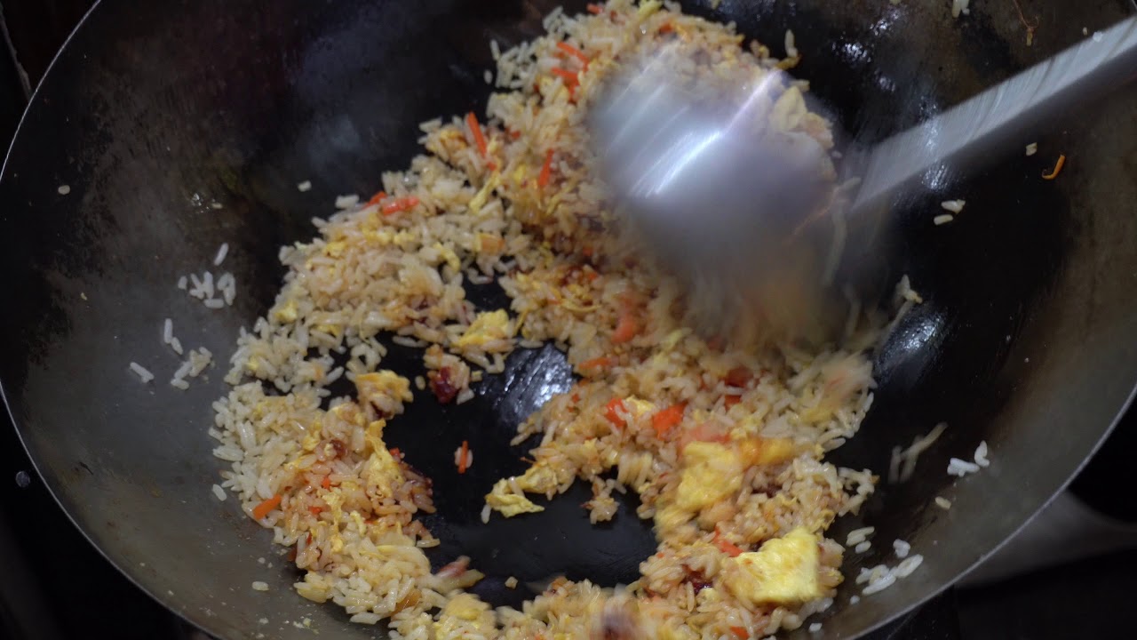 Khao Phat/Thai fried rice: PATTAYA STREET FOOD - YouTube