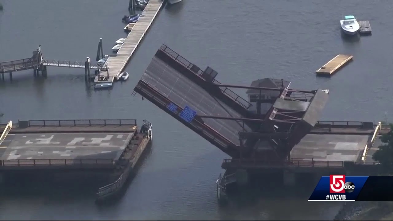 Boston bridge finally fixed after hours being stuck - YouTube
