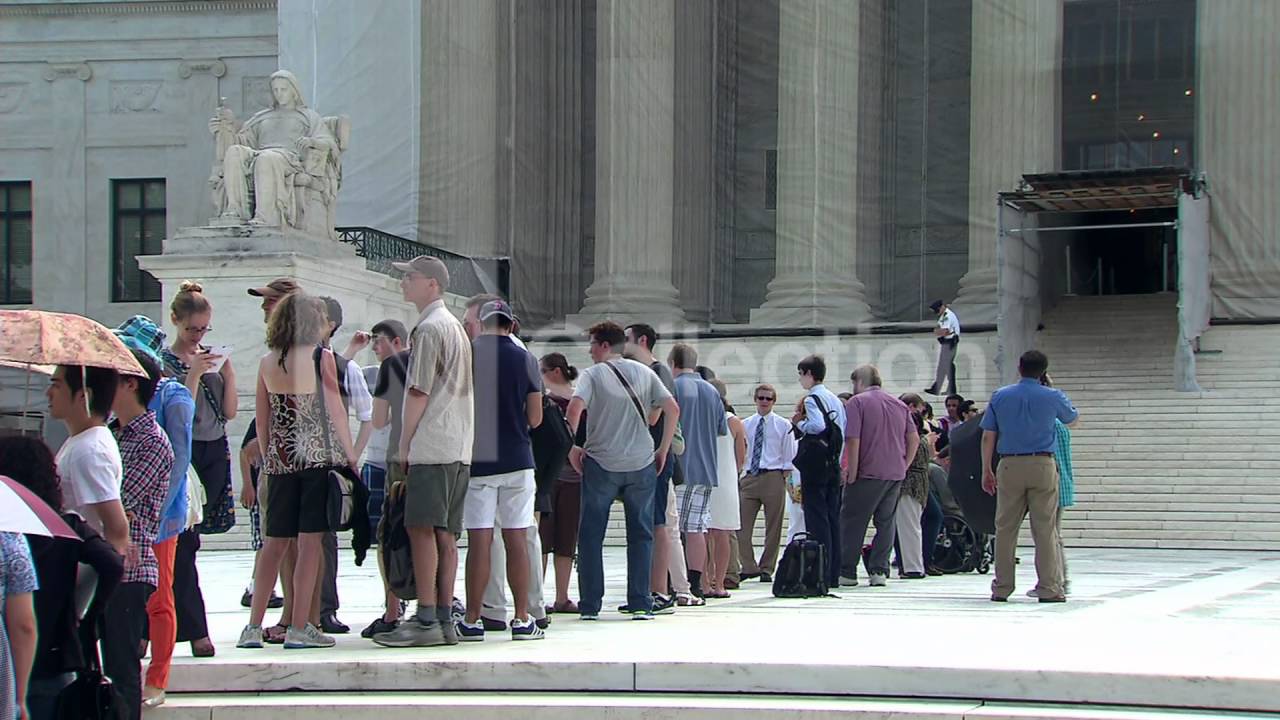 SCOTUS:PEOPLE WAITING OUTSIDE COURT - YouTube