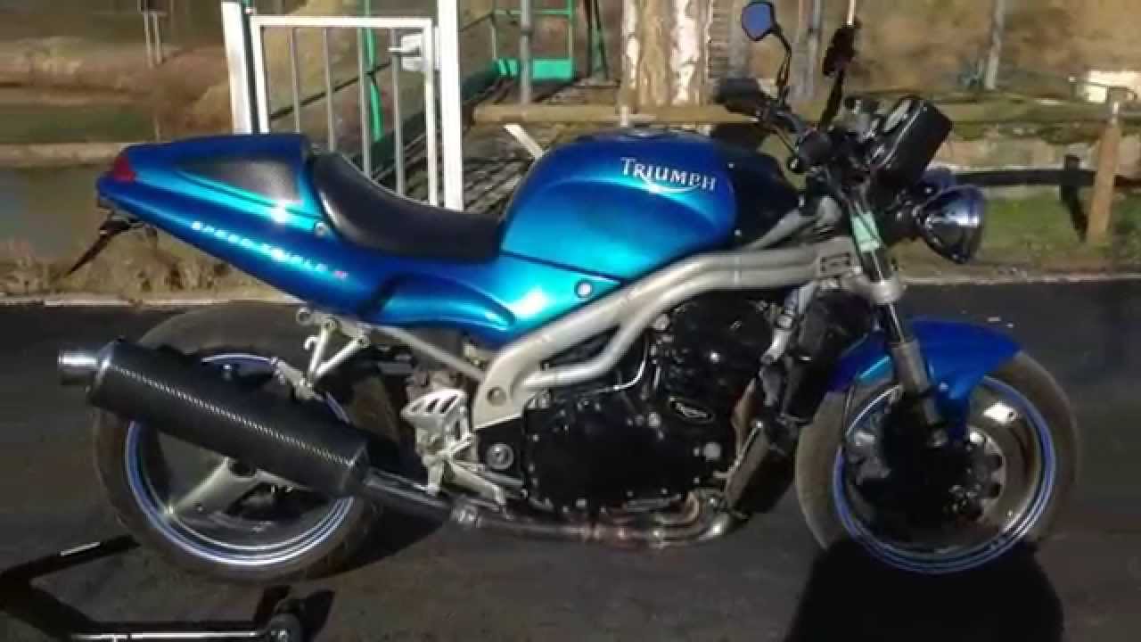 Triumph Speed Triple 955i - YouTube