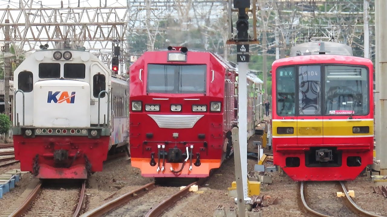 BANYAK KERETA API ! Kumpulan Kereta Api KRL dan Lokomotif Merah CC 300 ...