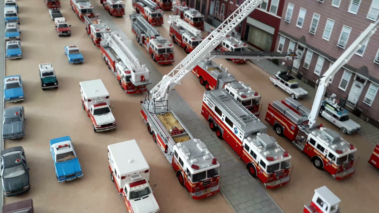 FDNY and NYPD Code 3 Greenlight New York City Emergency Services - YouTube