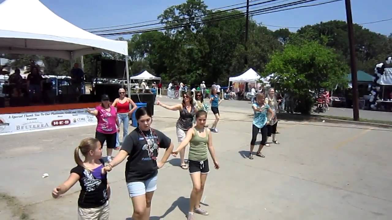 California Sun Go-Go Dance - YouTube