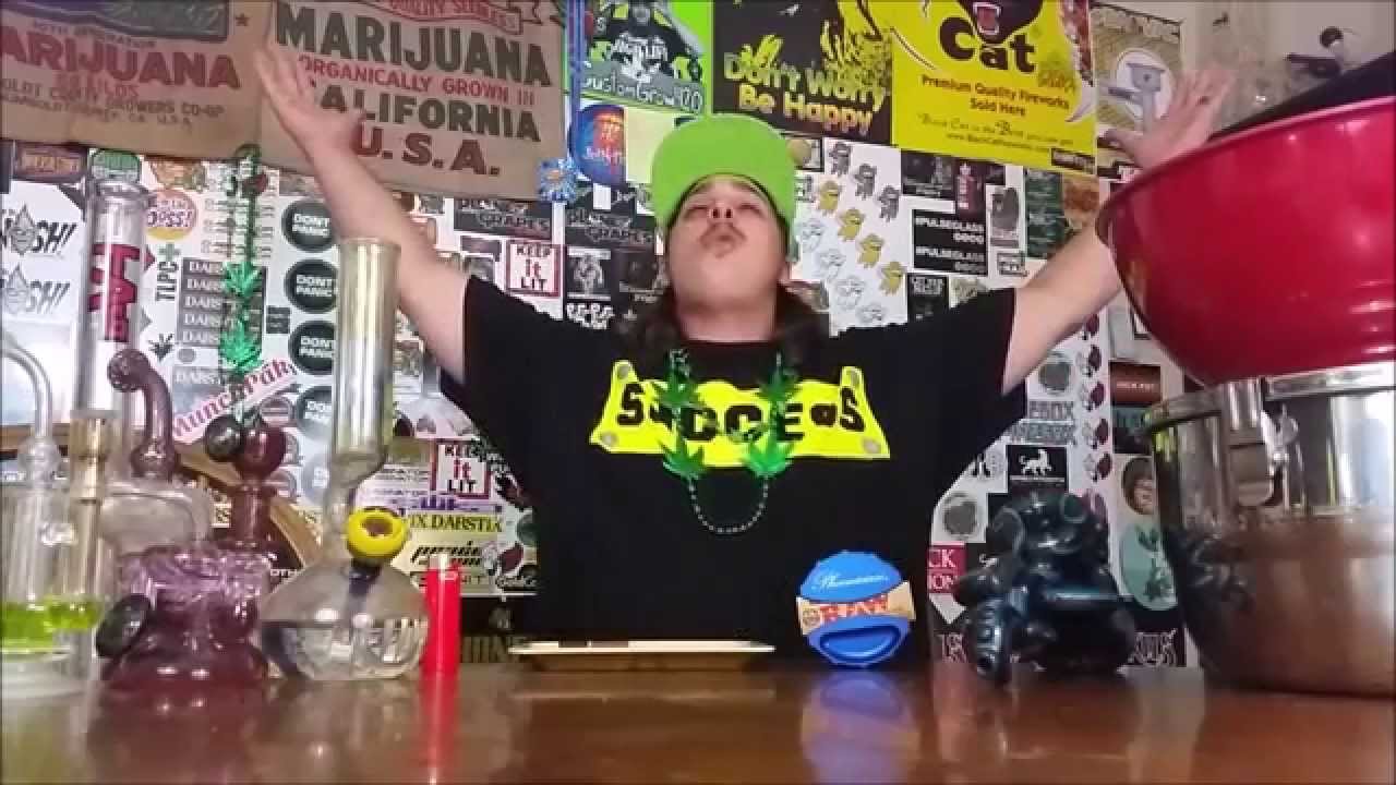 ONE POUND OF WEED - YouTube