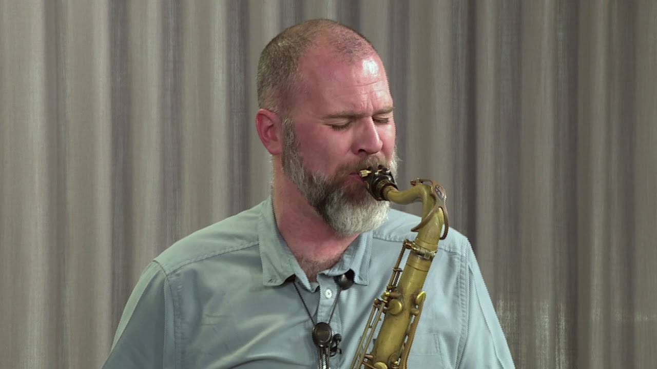 Dan Shout Performs “Autumn in Rondebosch” - YouTube