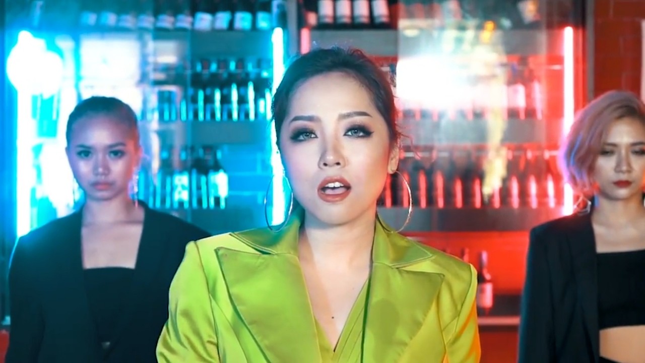 Kay Kay Moe - " သူ " (official music video) - YouTube