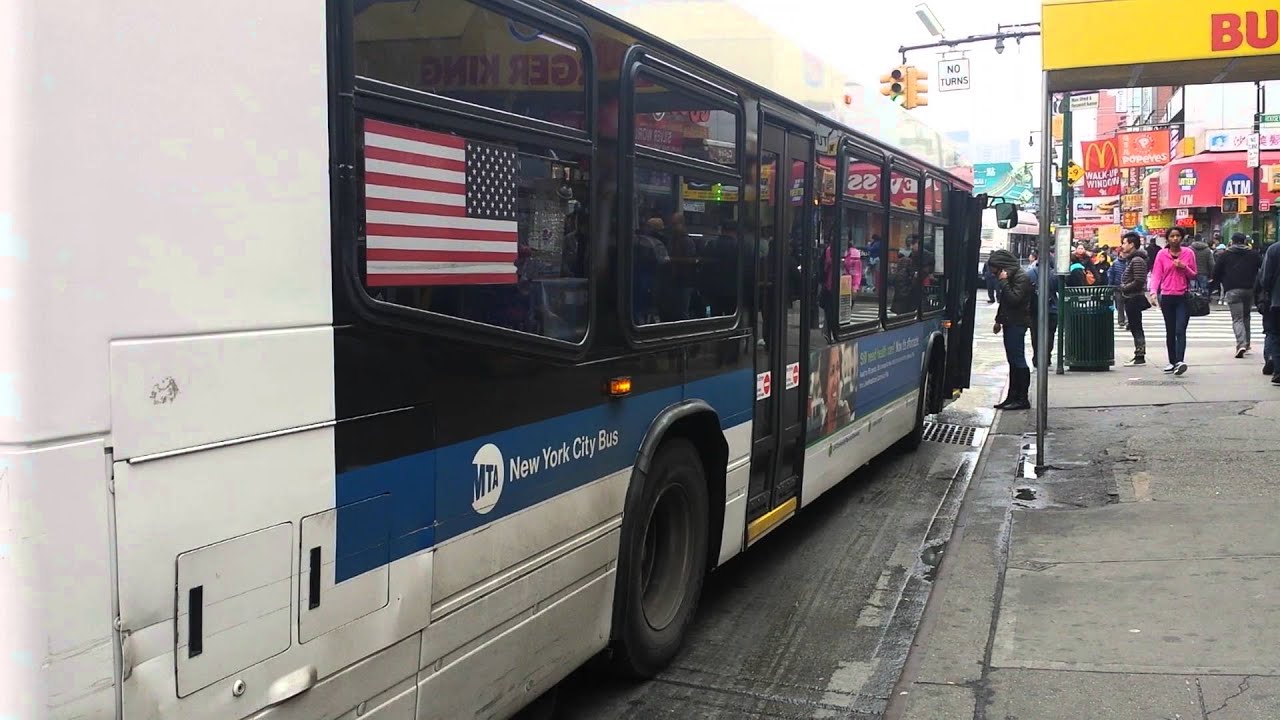 MTA New York City Bus: 2011 Nova Bus LFS [#8077] Q17 Bus @ Main Street ...