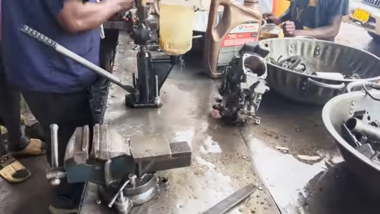 Fuel Pump & Injections Pumps Workshop How They Work - YouTube