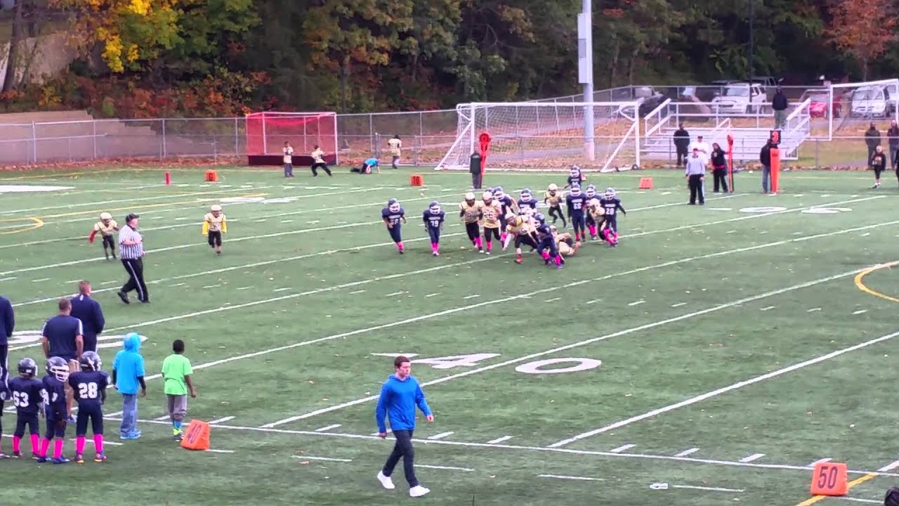 Tank's first touchdown.. Mighty mites football - YouTube