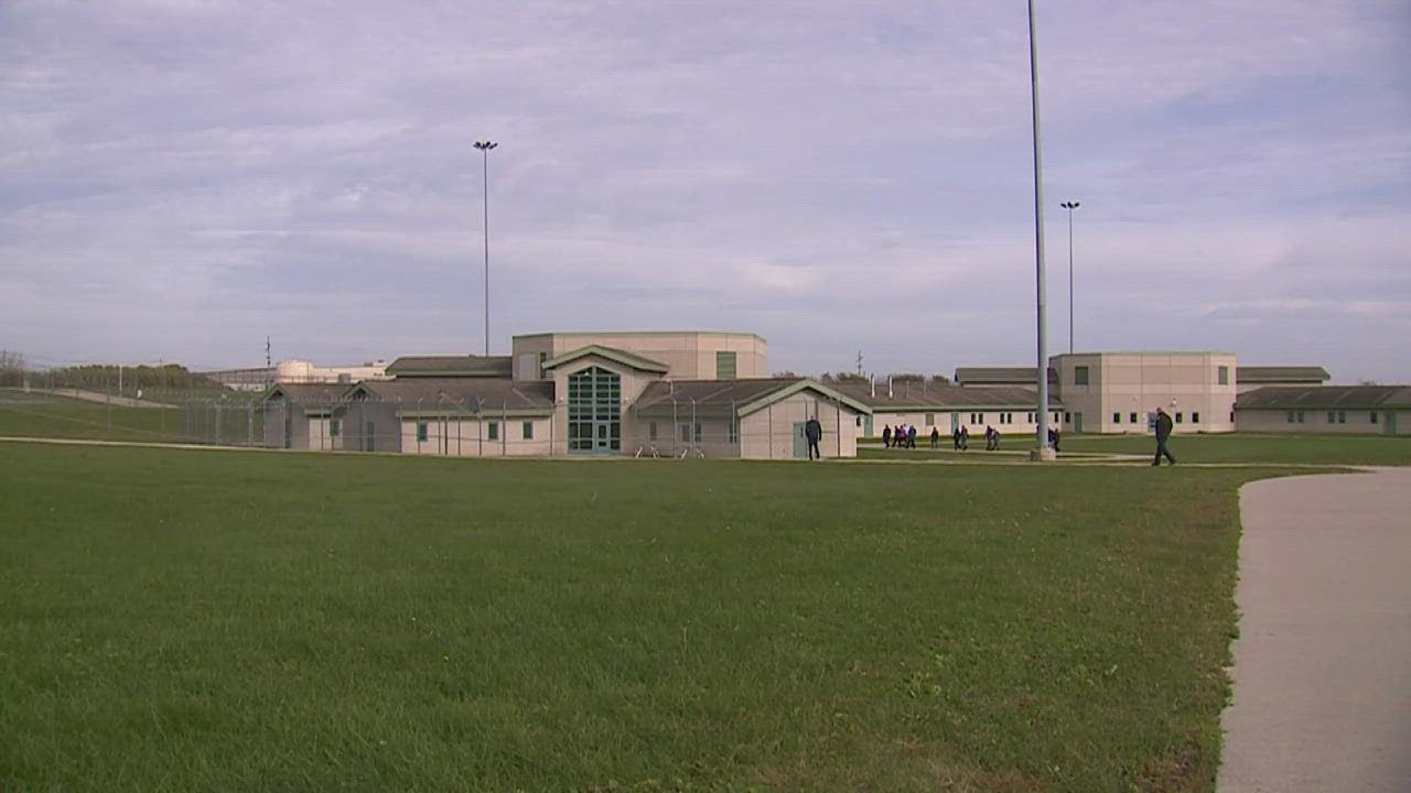 Kewanee Life Skills Re-Entry Center to give state IDs to newly released ...