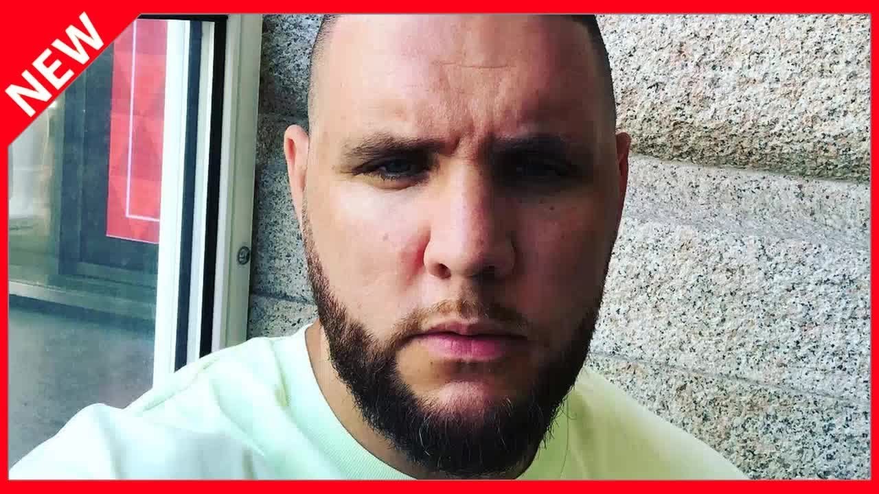 Mitten in Berlin: Rapper Fler schlägt Kameramann nieder - YouTube