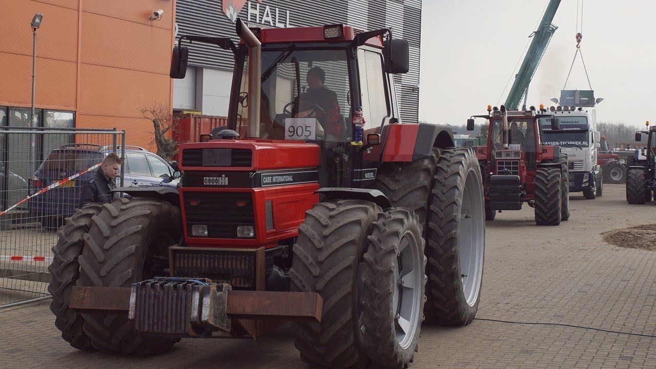 Case-IH International 1455 Red Power Indoor Tractorpulling TT Hall ...