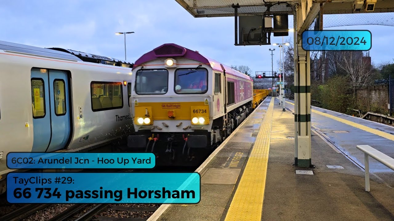 66734 passes Horsham on 6C02 to Hoo Junction - YouTube