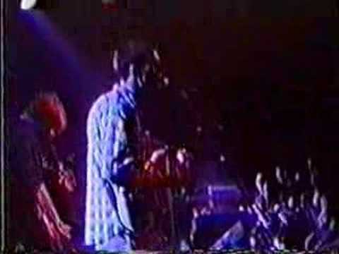 Slowdive - Alison live Toronto 1994 - YouTube