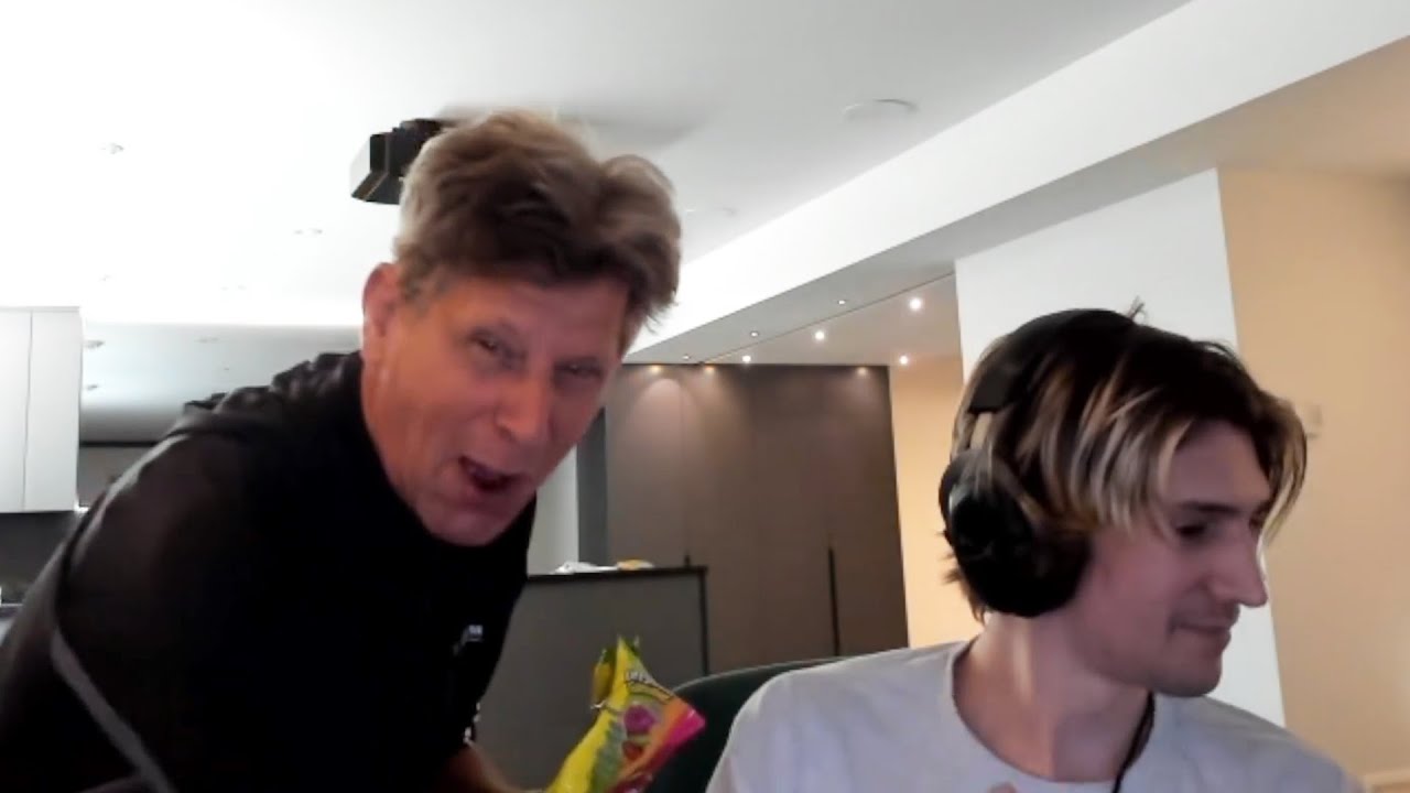 xQc Dad Comes to him on Stream - YouTube