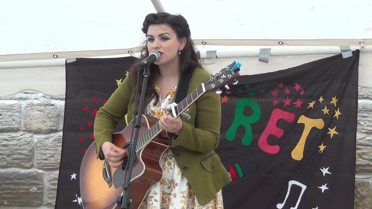 Ruby Macintosh@Madfest 2013 - YouTube
