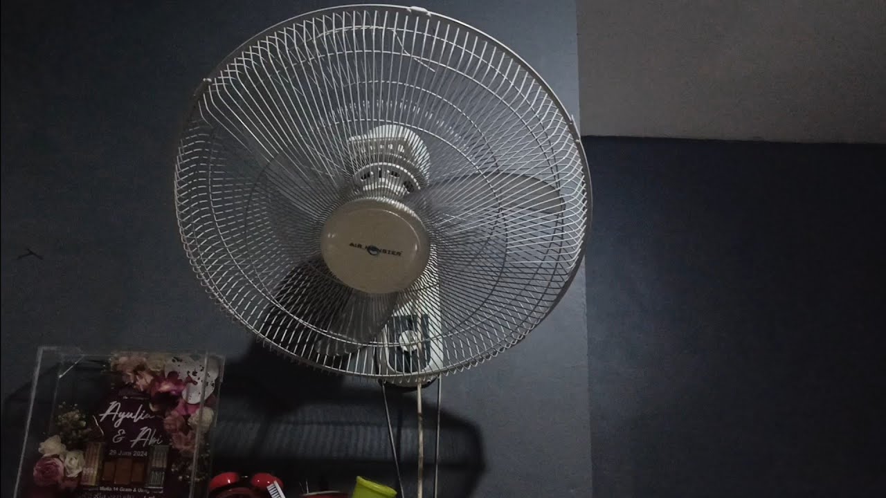 Airmonster Wall Fan - YouTube