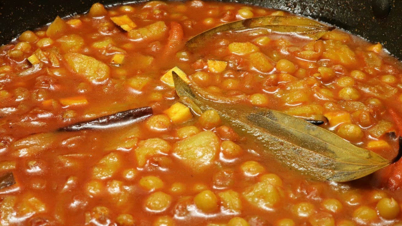 কাঁচালঙ্কা বাটা দিয়ে মটরের ঘুগনি | Kacha lanka bata diye motor ghugni ...