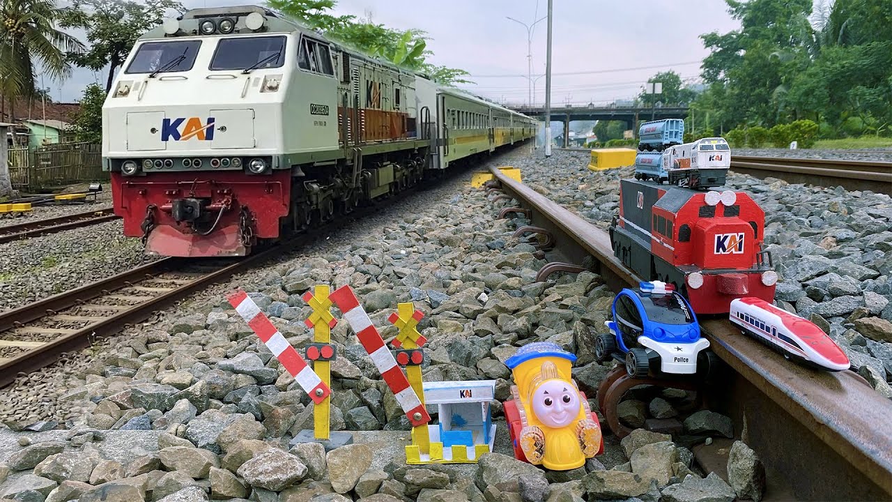 Jenis jenis Kereta Api, Kereta Thomas, Kereta Api Kayu, Kereta MRT ...